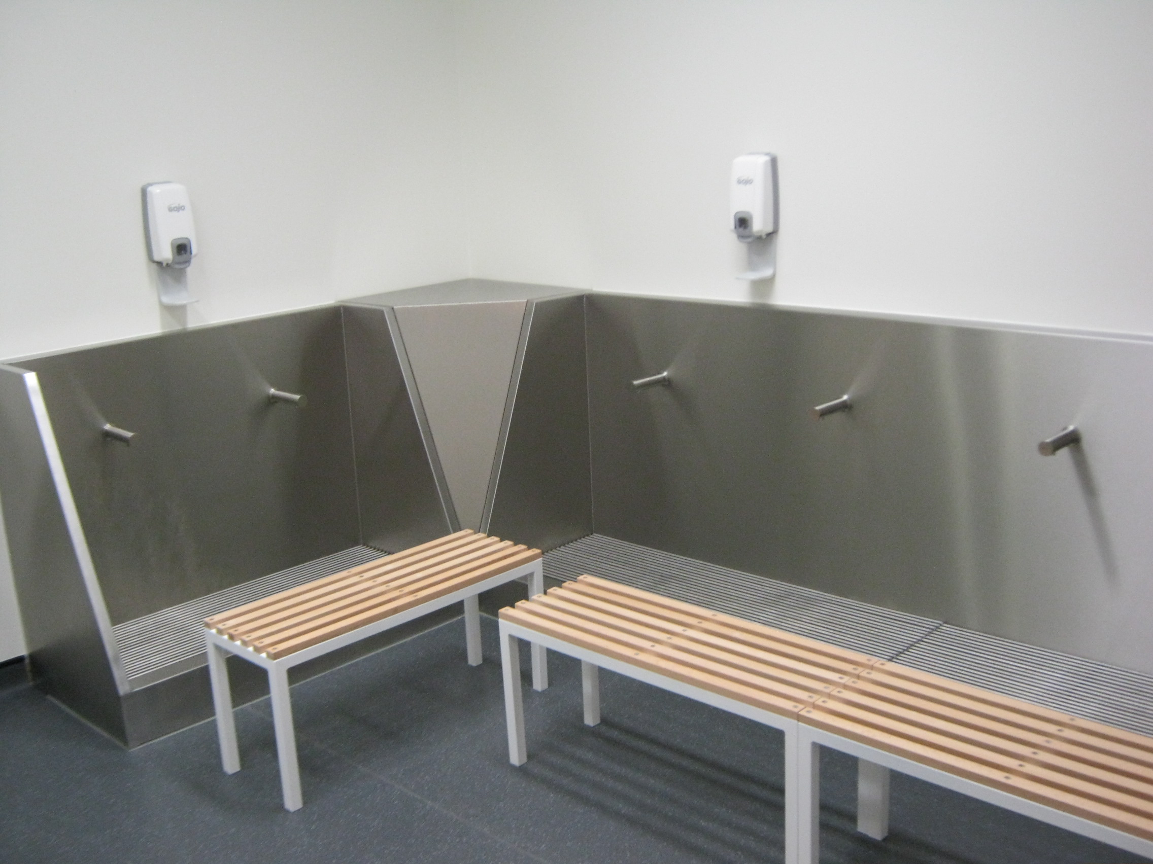 KPMG foot troughs - Pland Stainless
